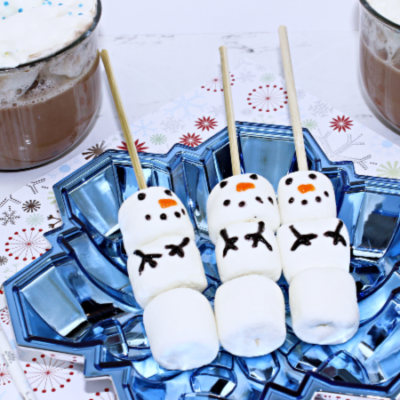 How to Make a Marshmallow Snowman - MomSkoop