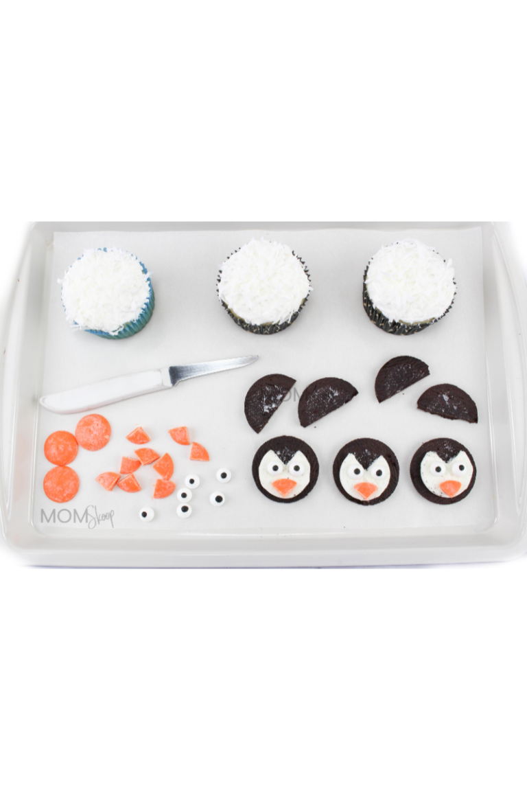 Penguin Cupcakes - Perfectly Adorable Cupcakes! - MomSkoop