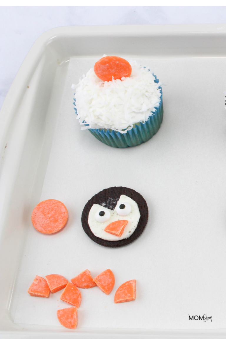 Penguin Cupcakes - Perfectly Adorable Cupcakes! - MomSkoop