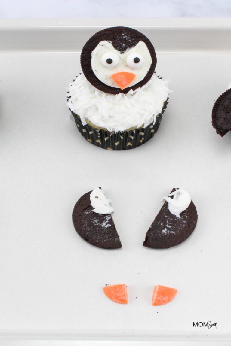 Penguin Cupcakes - Perfectly Adorable Cupcakes! - MomSkoop