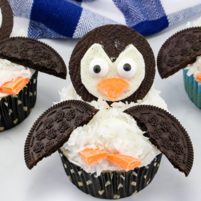 Penguin Cupcakes - Perfectly Adorable Cupcakes! - MomSkoop