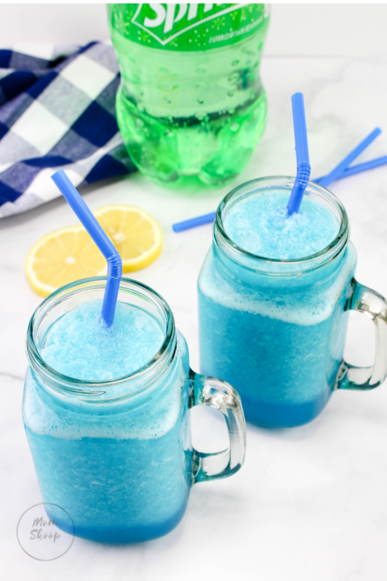 How to Make Easy Blue Frozen Party Punch - MomSkoop