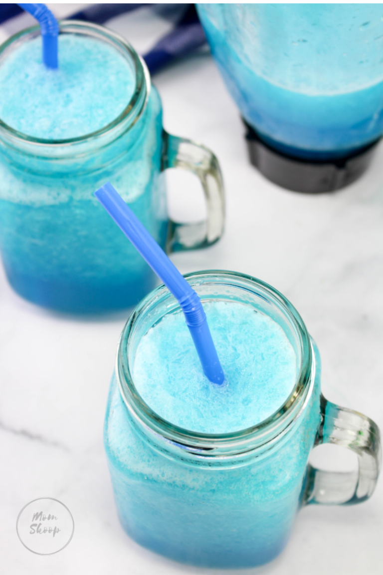 How to Make Easy Blue Frozen Party Punch - MomSkoop