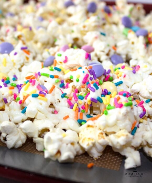 Yummy Easter Popcorn - MomSkoop