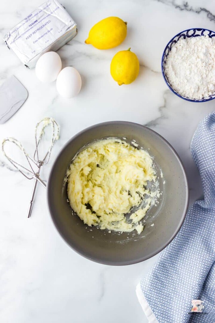 Old Fashioned Lemon Cookies - MomSkoop