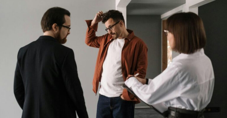 12 Phrases Commonly Used by People Who Lack Distinct Personality