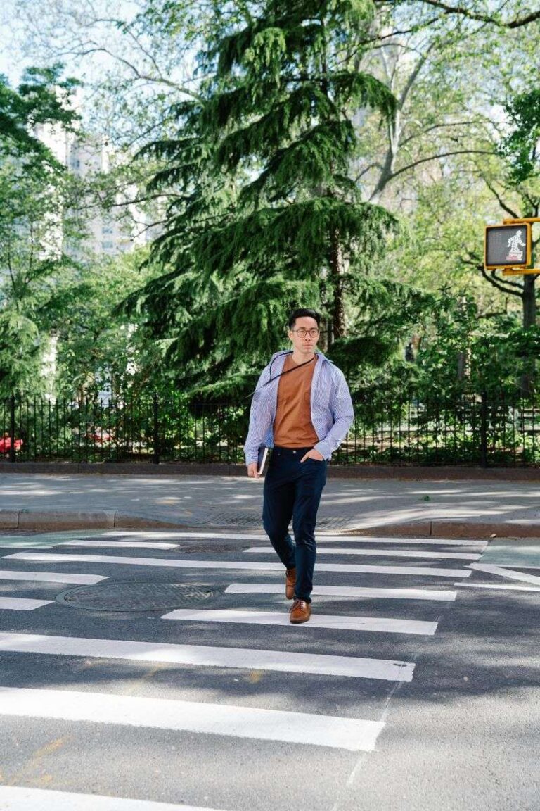 If You Do the Awkward Crosswalk Jog, You Likely Have These 12 Traits