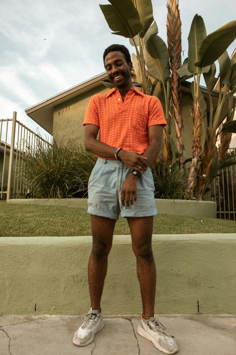 10 Outfit Choices That Can Make Men's Style Look More Feminine