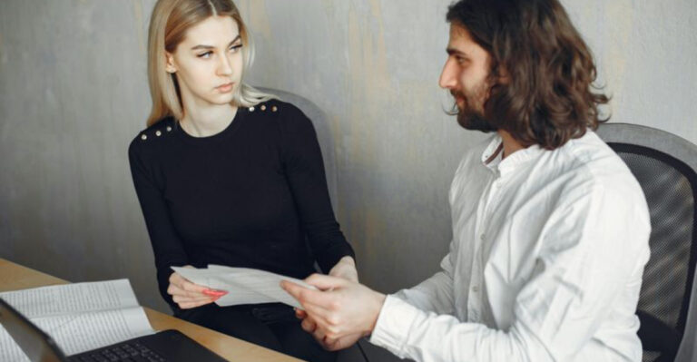 If You Notice These 12 Signs, They Probably Don't Like You as Much as ...