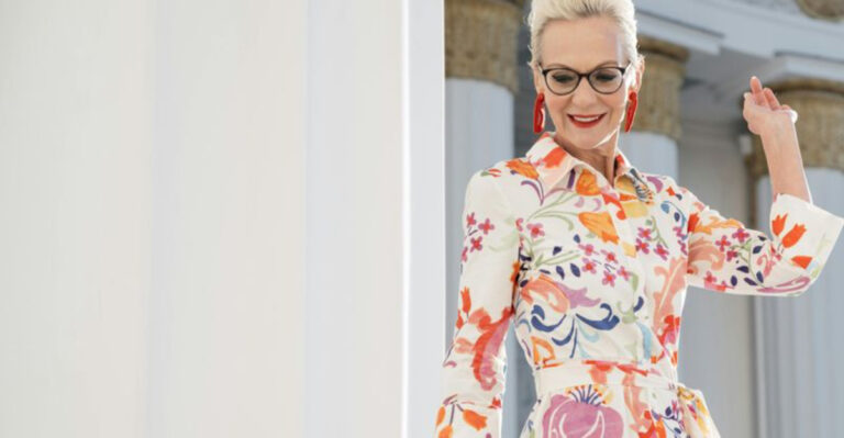 I'm a Stylist: 10 Color Guidelines Every Woman Over 60 Should Follow
