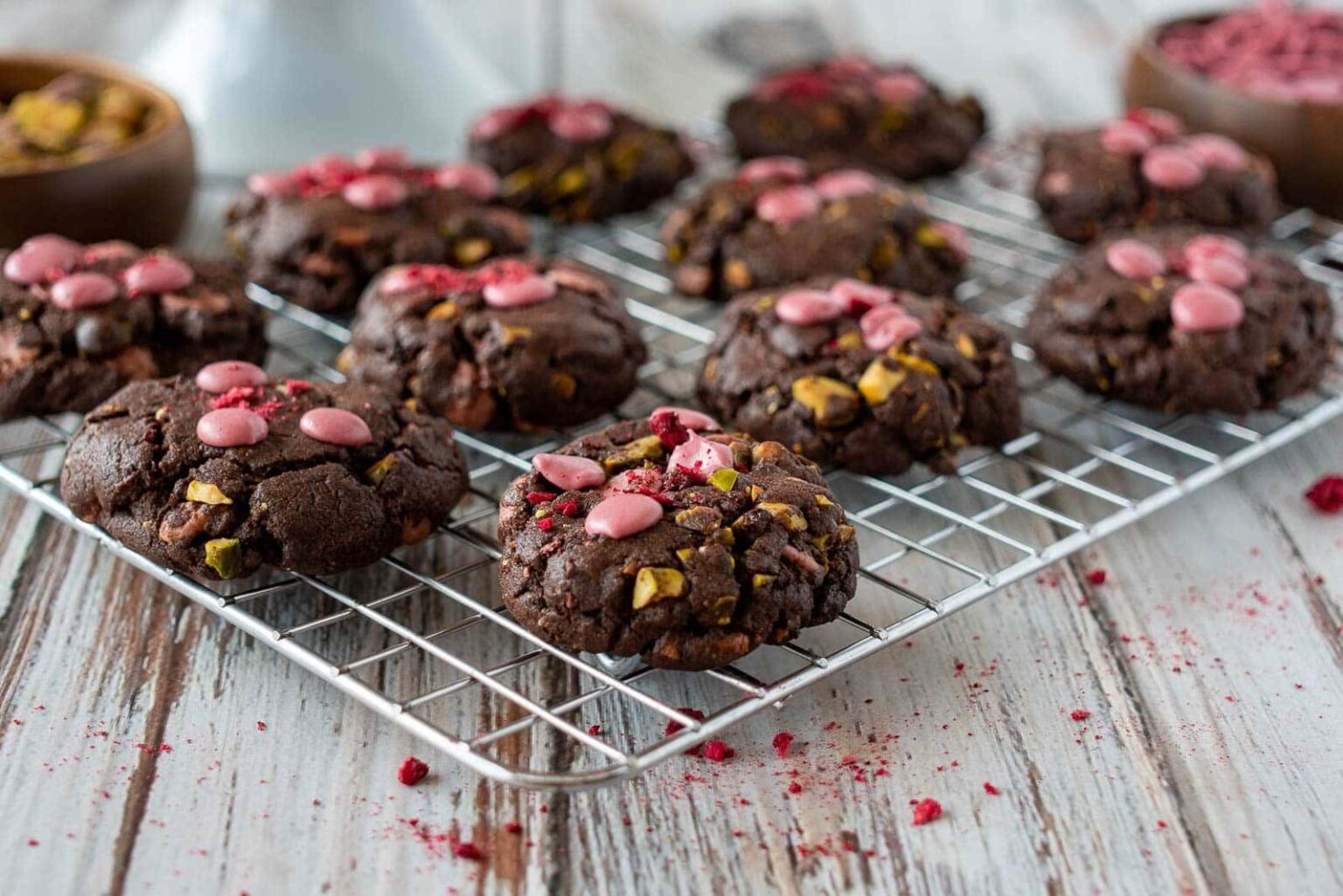 12 Valentine's Cookies That Prove Easy Can Still Be Impressive
