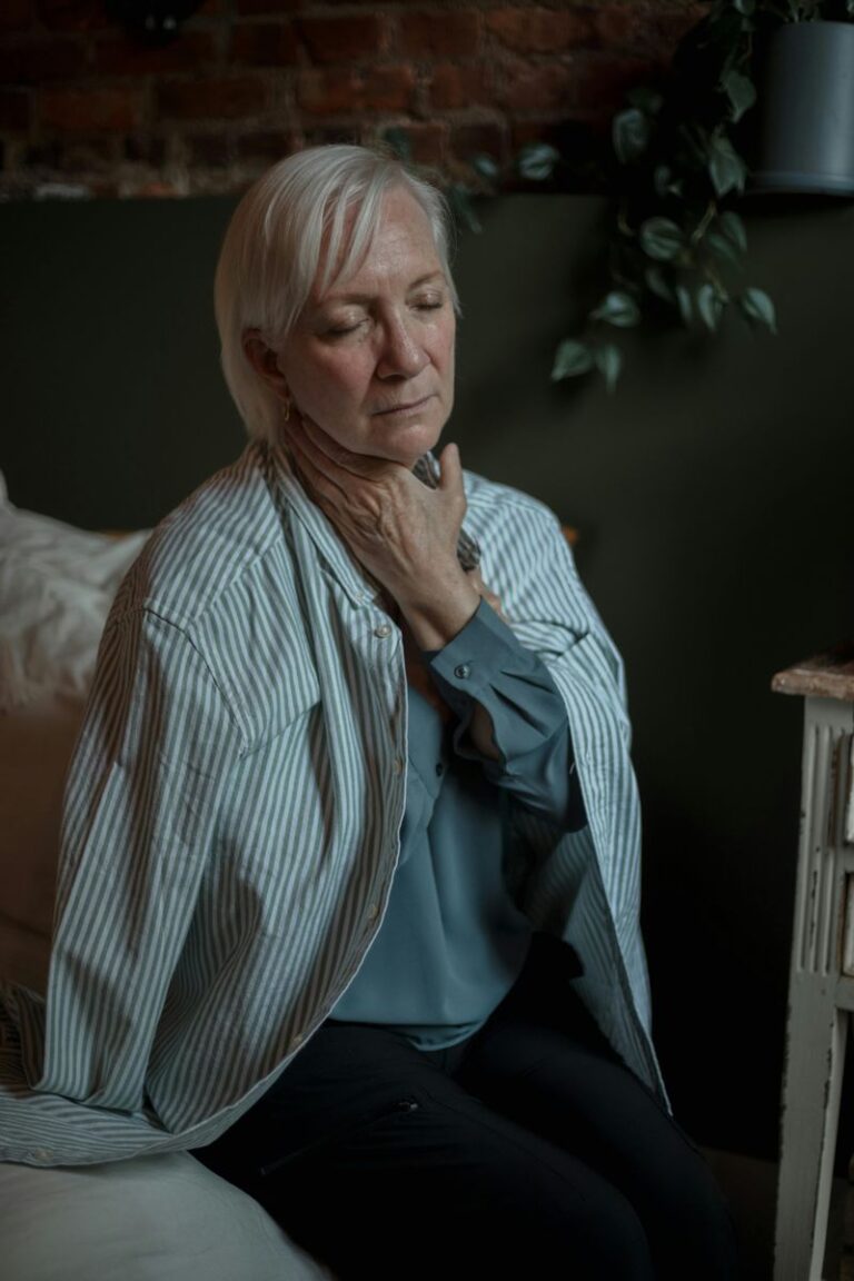 10 Behaviors That Can Leave Women Feeling Alone as the Years Go By