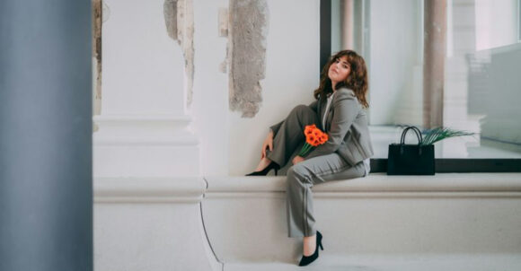 10 Smart-Casual Trends Shaping Women's Style in 2026